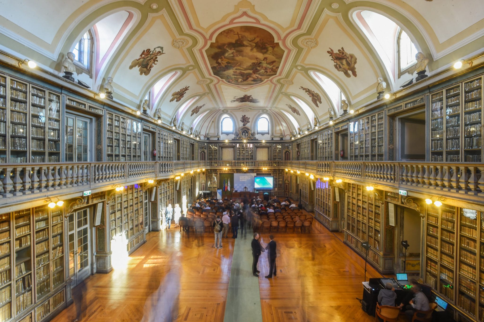 The 7 most beautiful libraries in Lisbon - Art and Soul