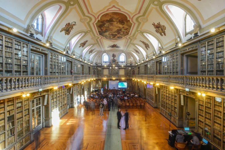 The 7 most beautiful libraries in Lisbon - Art and Soul